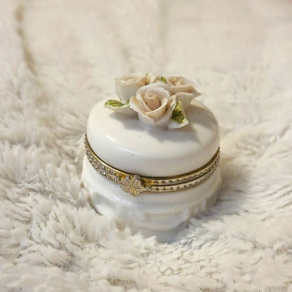 Vintage | Storage & Organization | Vintage Porcelain Ring Holder | Poshmark